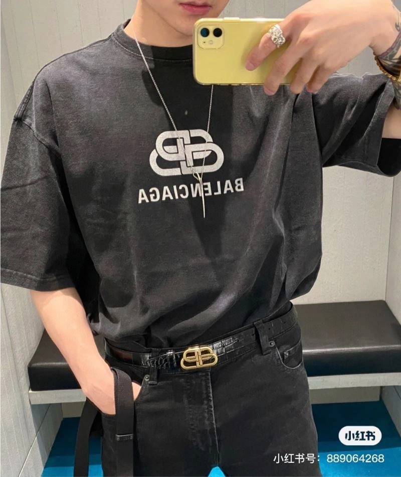 Exact replica Balenciaga T-Shirts