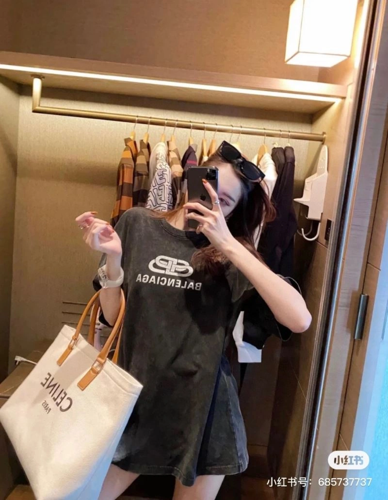 Exact replica Balenciaga T-Shirts