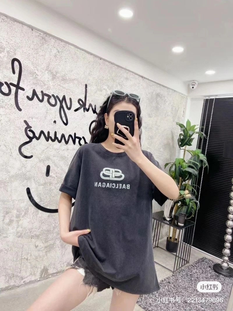 Exact replica Balenciaga T-Shirts