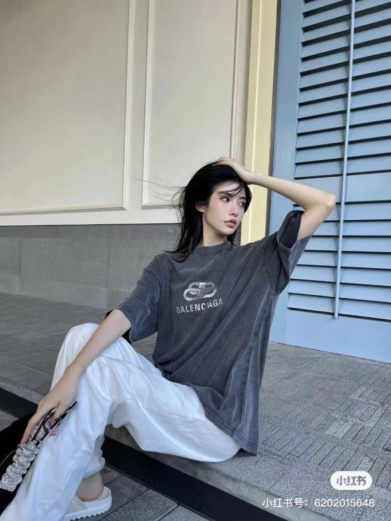 Exact replica Balenciaga T-Shirts