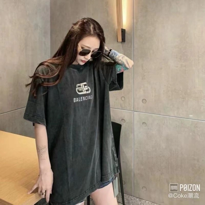 Exact replica Balenciaga T-Shirts