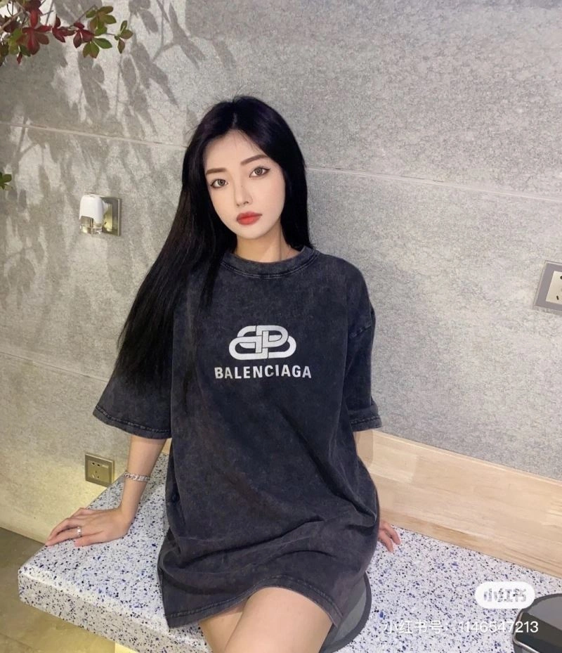 Exact replica Balenciaga T-Shirts