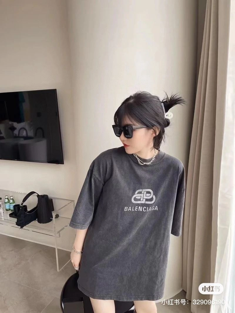 Exact replica Balenciaga T-Shirts