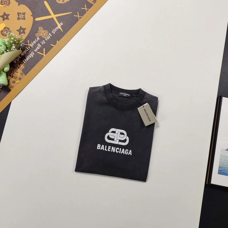 Exact replica Balenciaga T-Shirts