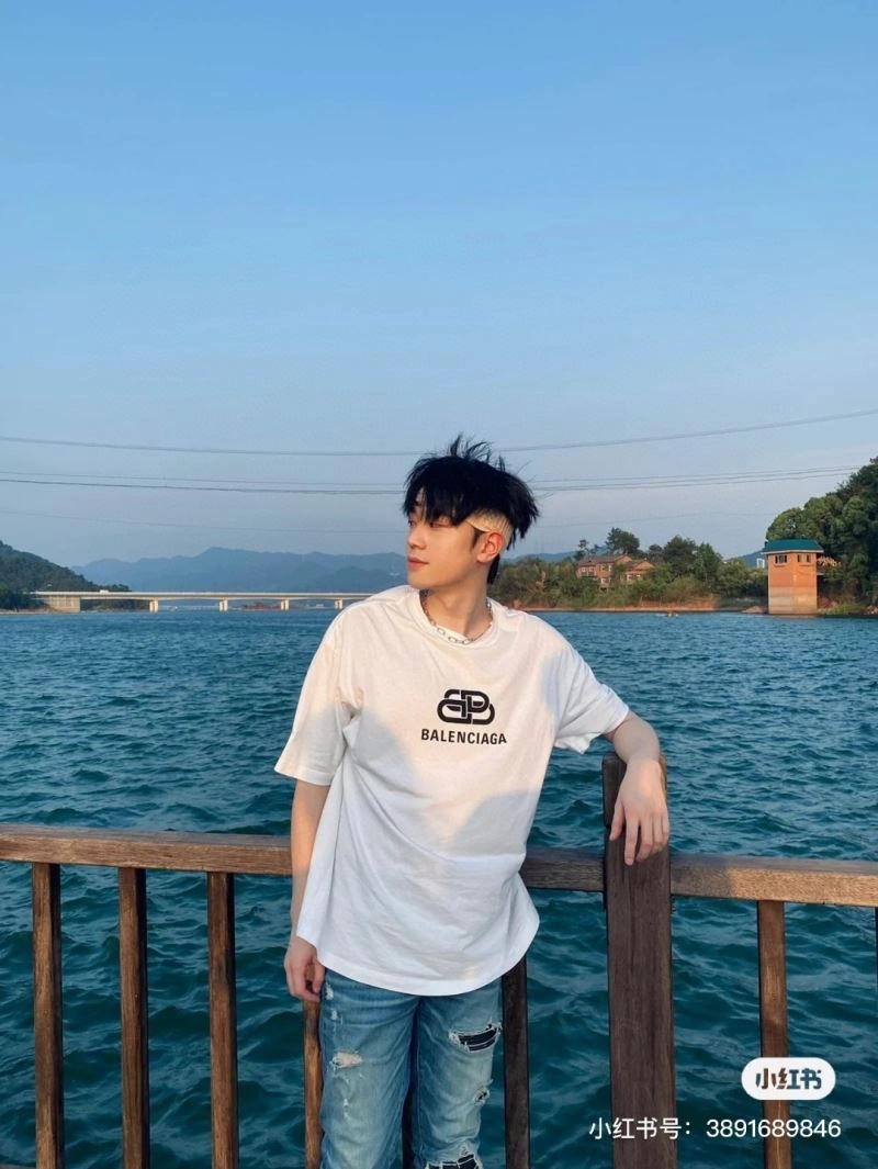 High accuracy Balenciaga T-Shirts