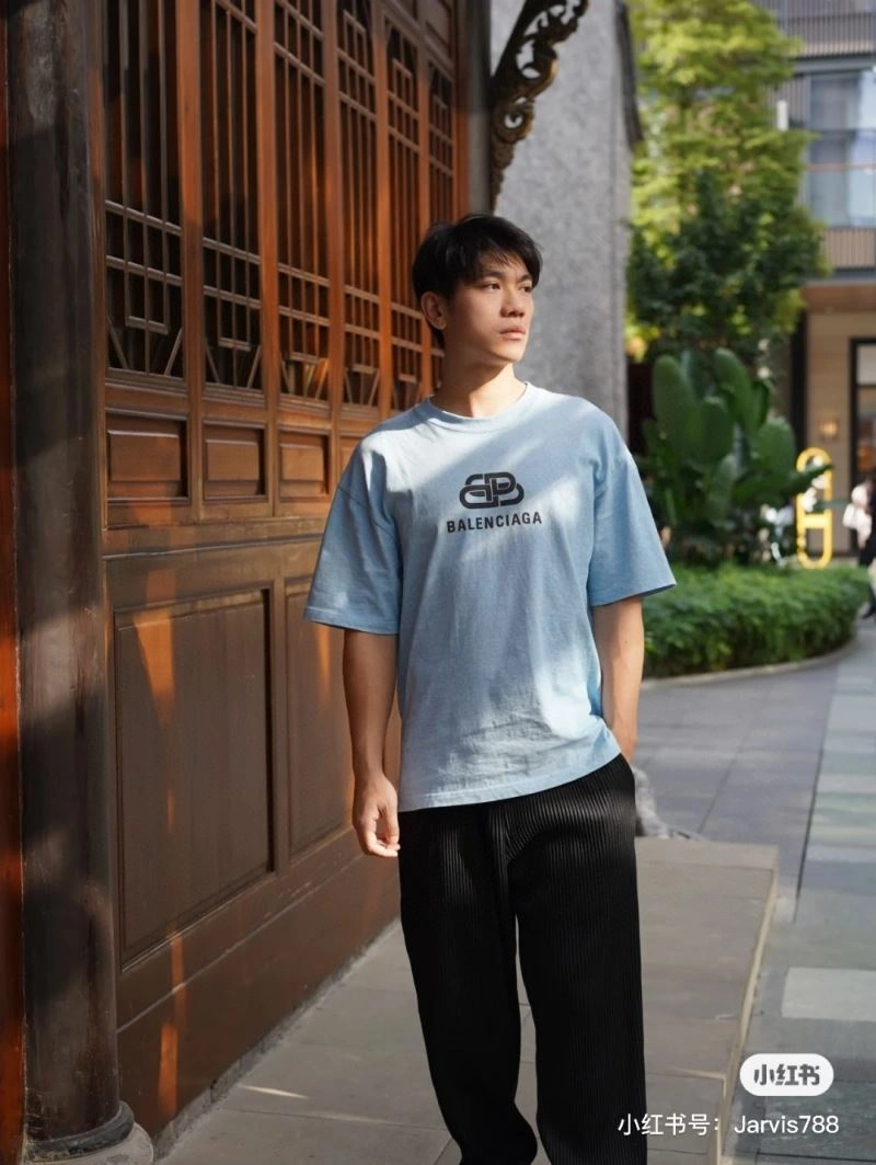 High accuracy Balenciaga T-Shirts