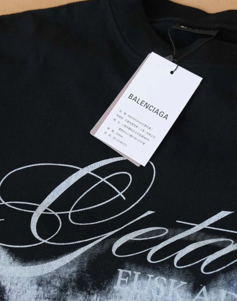 Accurate model Balenciaga T-Shirts