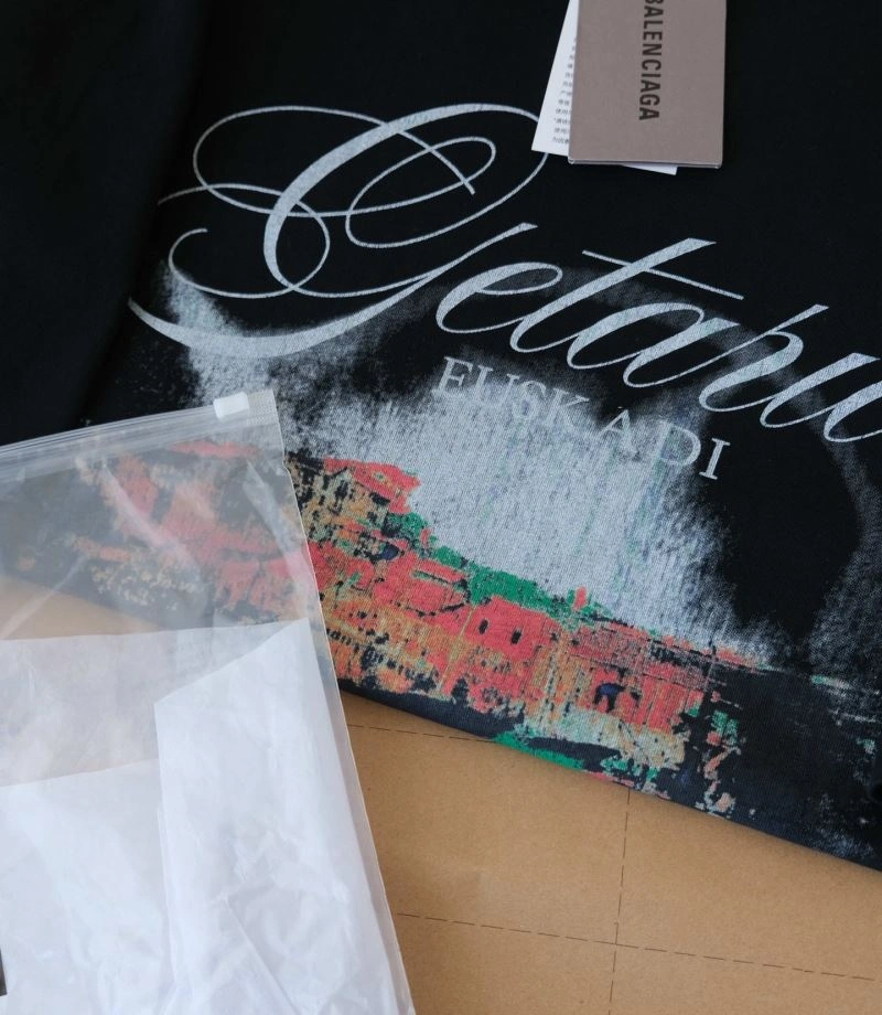Accurate model Balenciaga T-Shirts