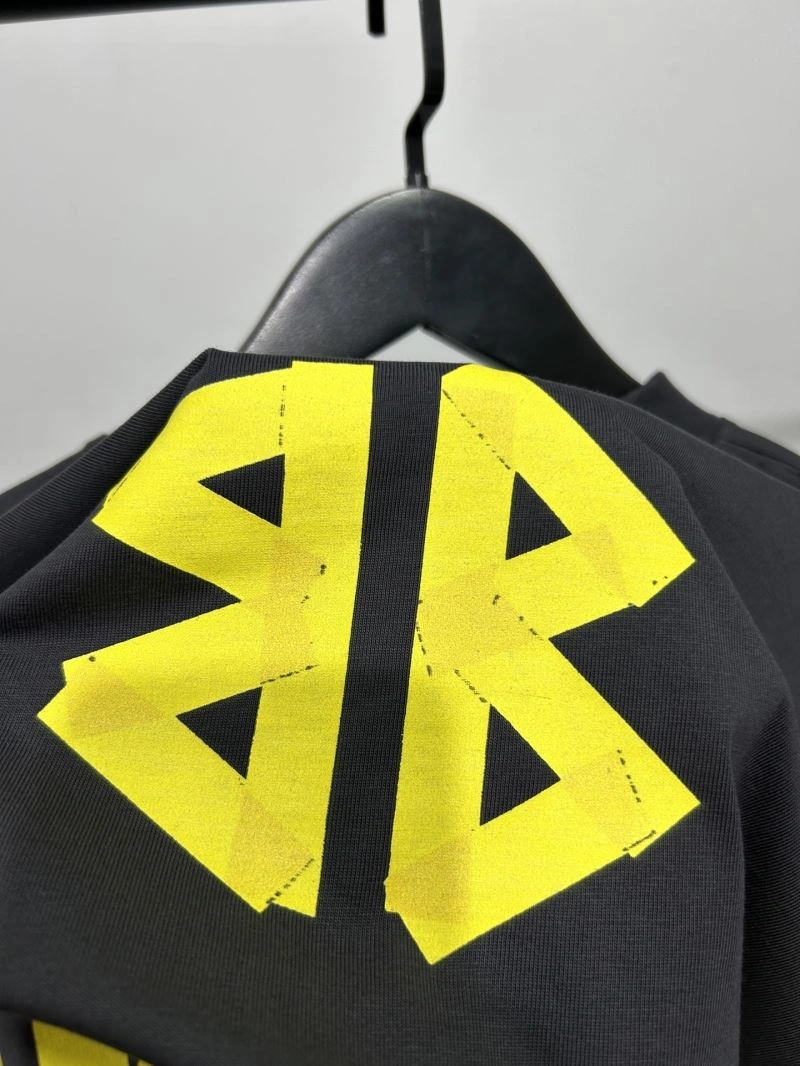 Low-cost Balenciaga T-Shirts