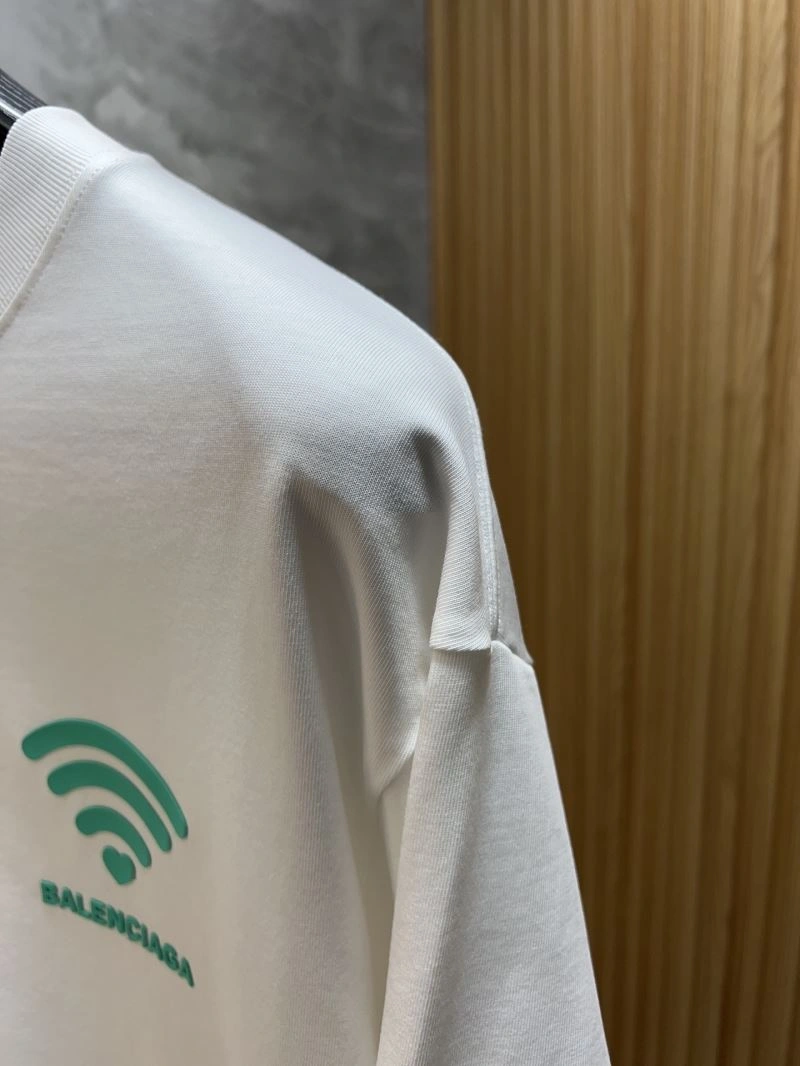 Accurate model Balenciaga T-Shirts