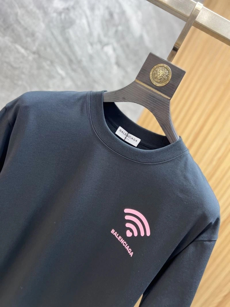 Accurate model Balenciaga T-Shirts