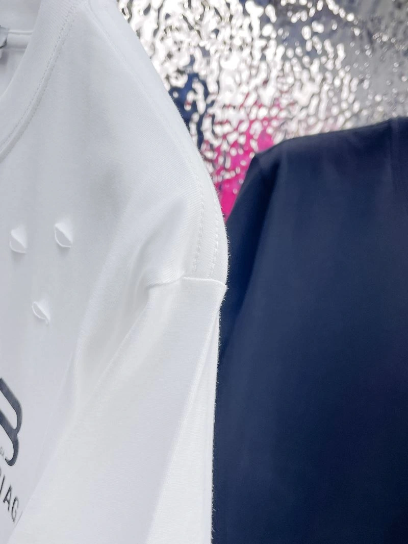 Bargain Balenciaga T-Shirts