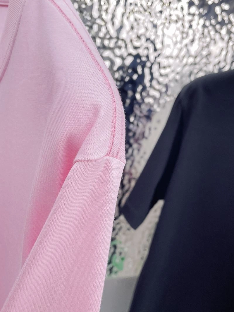 Indistinguishable Balenciaga T-Shirts