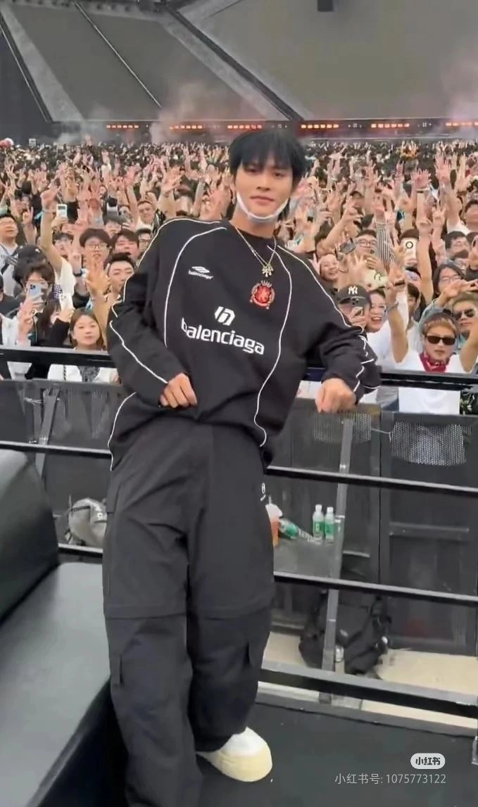 High fidelity Balenciaga T-Shirts
