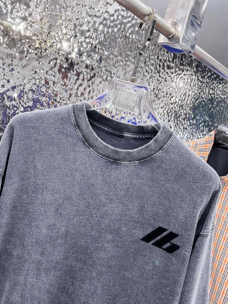 Low-cost Balenciaga T-Shirts