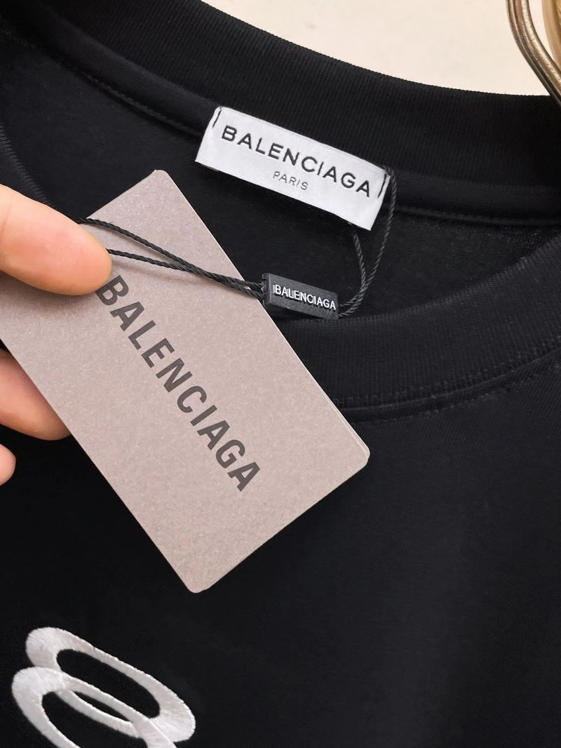 Bargain Balenciaga T-Shirts
