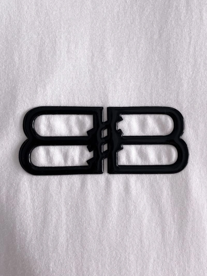Indistinguishable Balenciaga T-Shirts