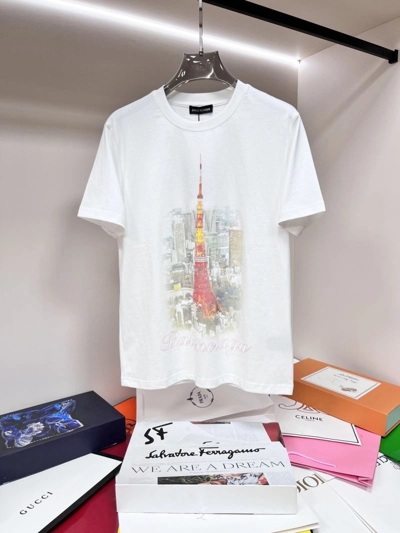 Accurate model Balenciaga T-Shirts