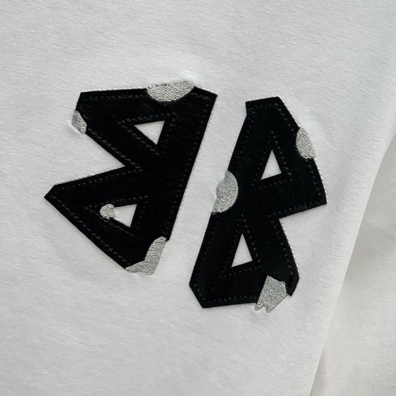 Low-cost Balenciaga T-Shirts