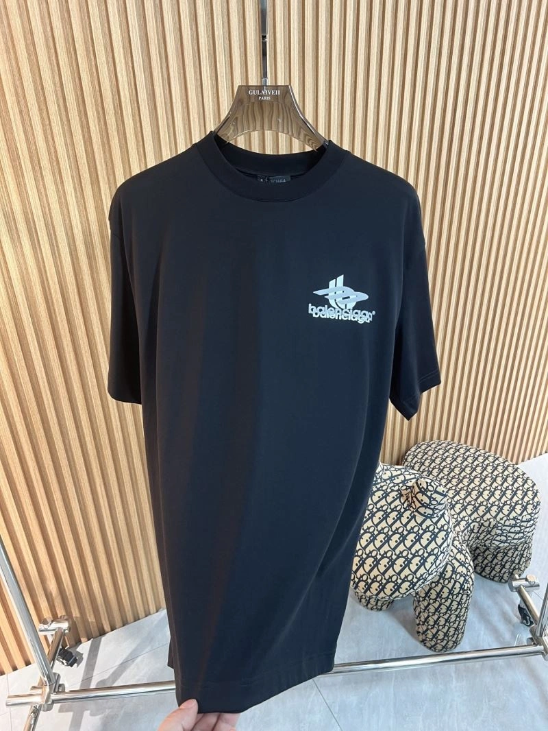 Accurate model Balenciaga T-Shirts