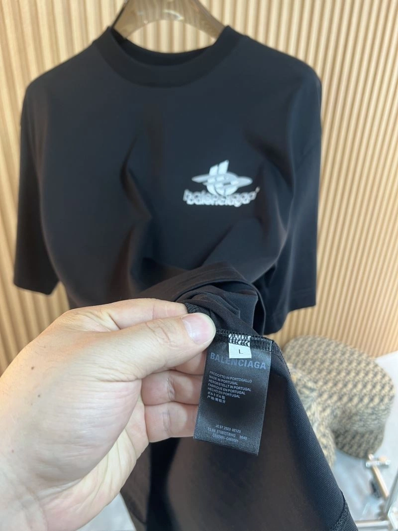 Accurate model Balenciaga T-Shirts