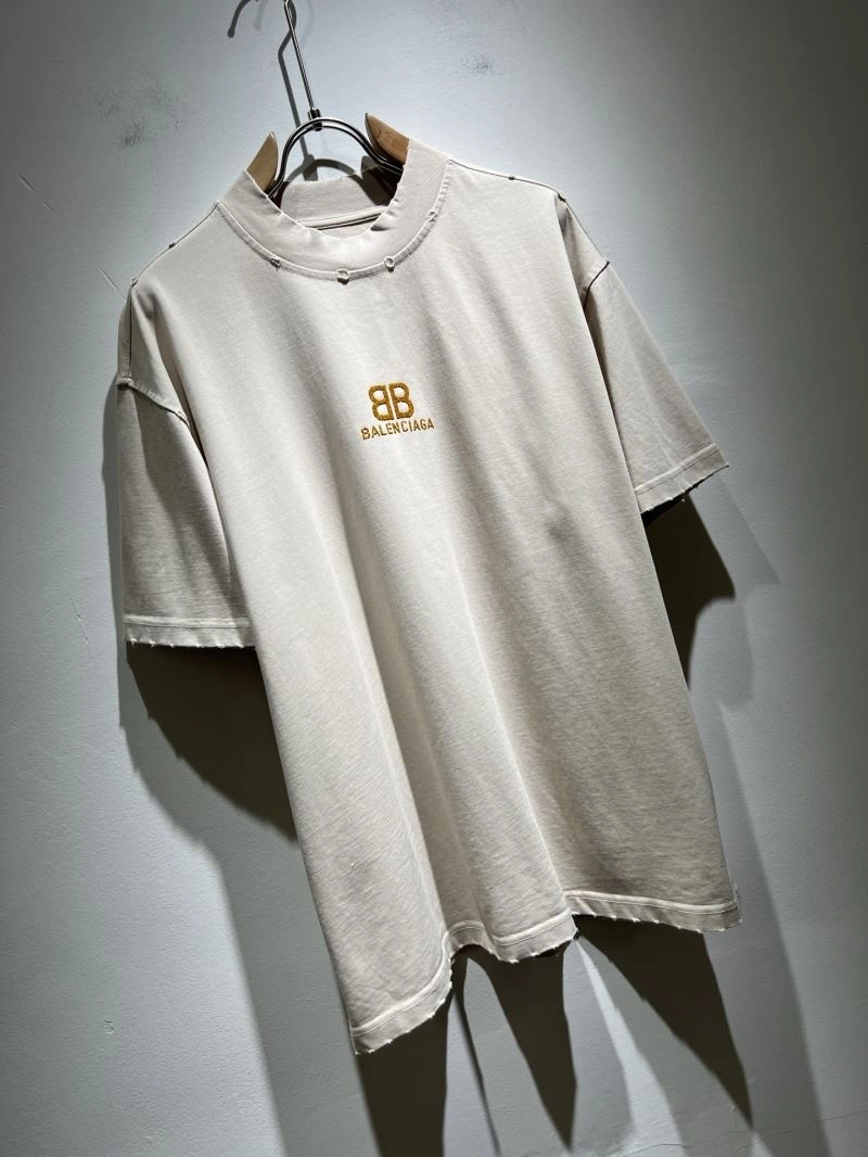 Bargain Balenciaga T-Shirts
