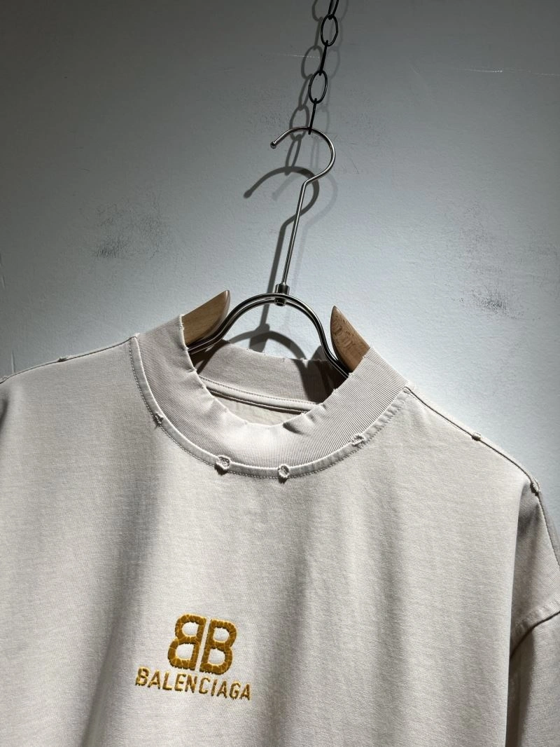 Bargain Balenciaga T-Shirts