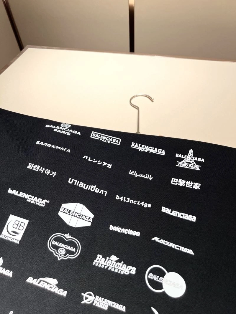Low-cost Balenciaga T-Shirts