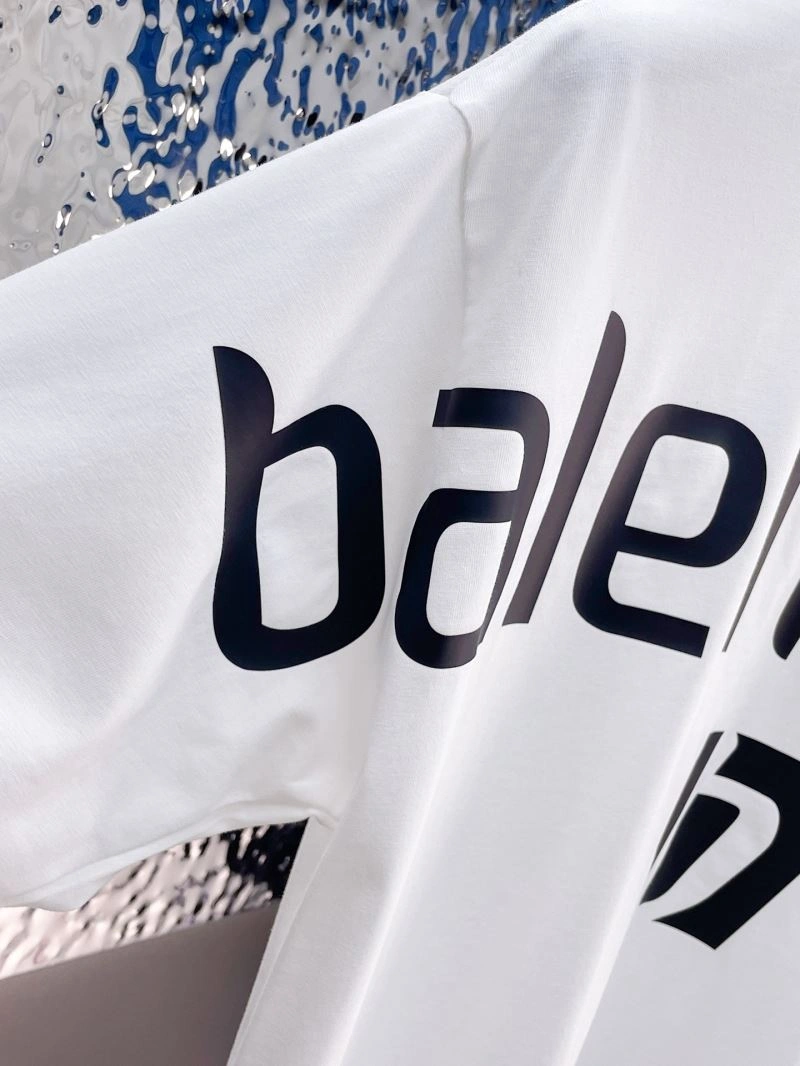 Inexpensive Balenciaga T-Shirts
