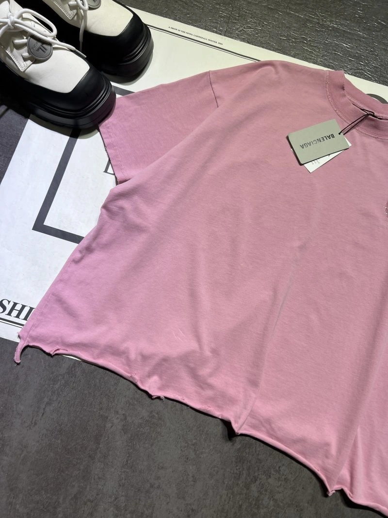 Accurate model Balenciaga T-Shirts
