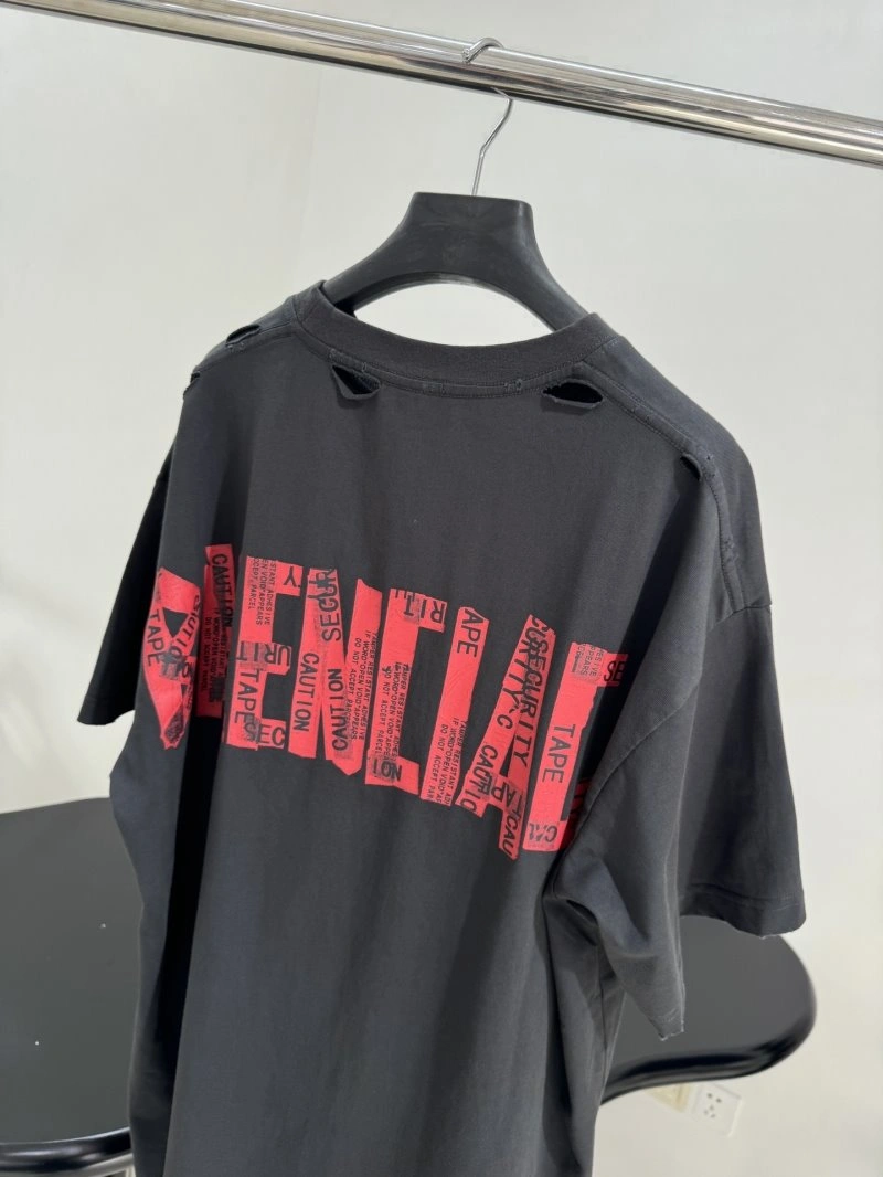 Bargain Balenciaga T-Shirts