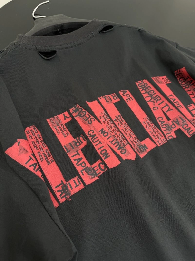 Bargain Balenciaga T-Shirts