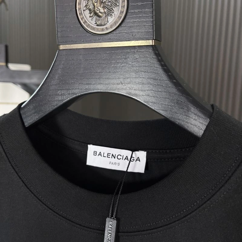 Accurate model Balenciaga T-Shirts