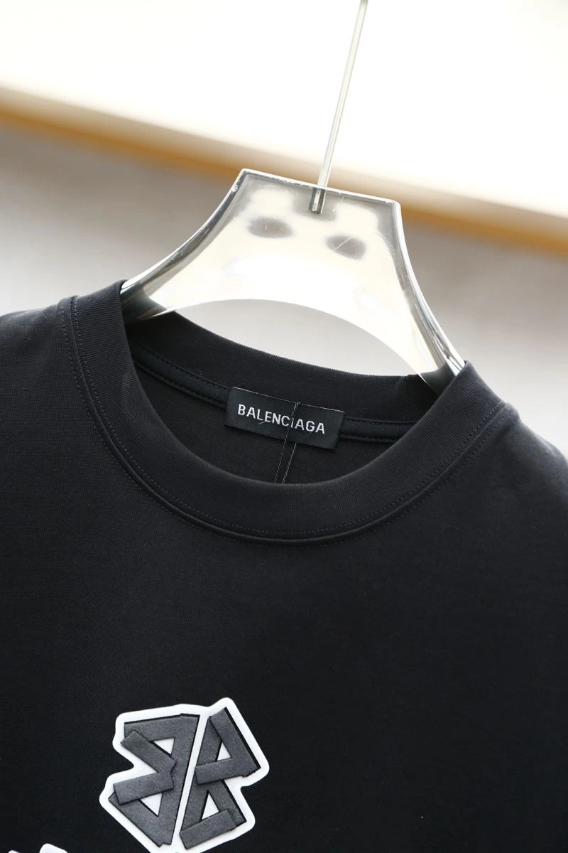 Accurate model Balenciaga T-Shirts