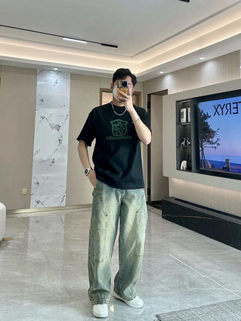 Inexpensive Balenciaga T-Shirts