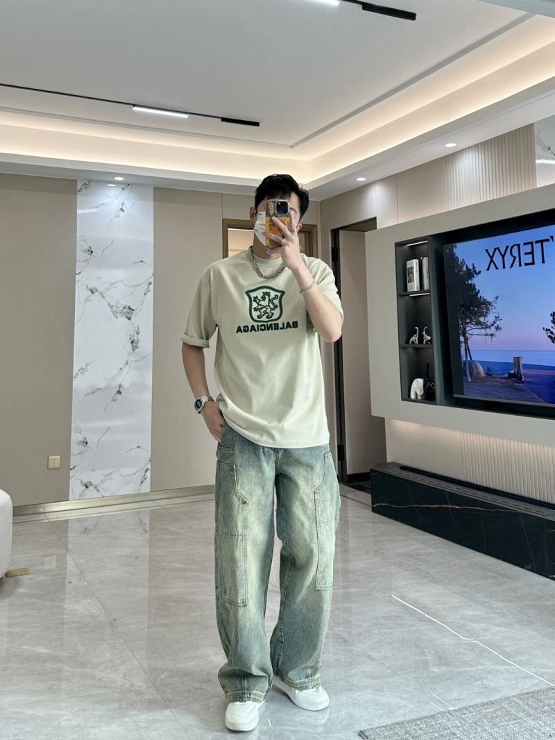 Economical Balenciaga T-Shirts