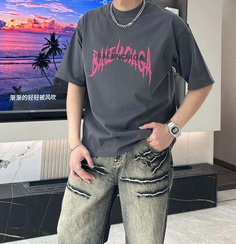 Bargain Balenciaga T-Shirts