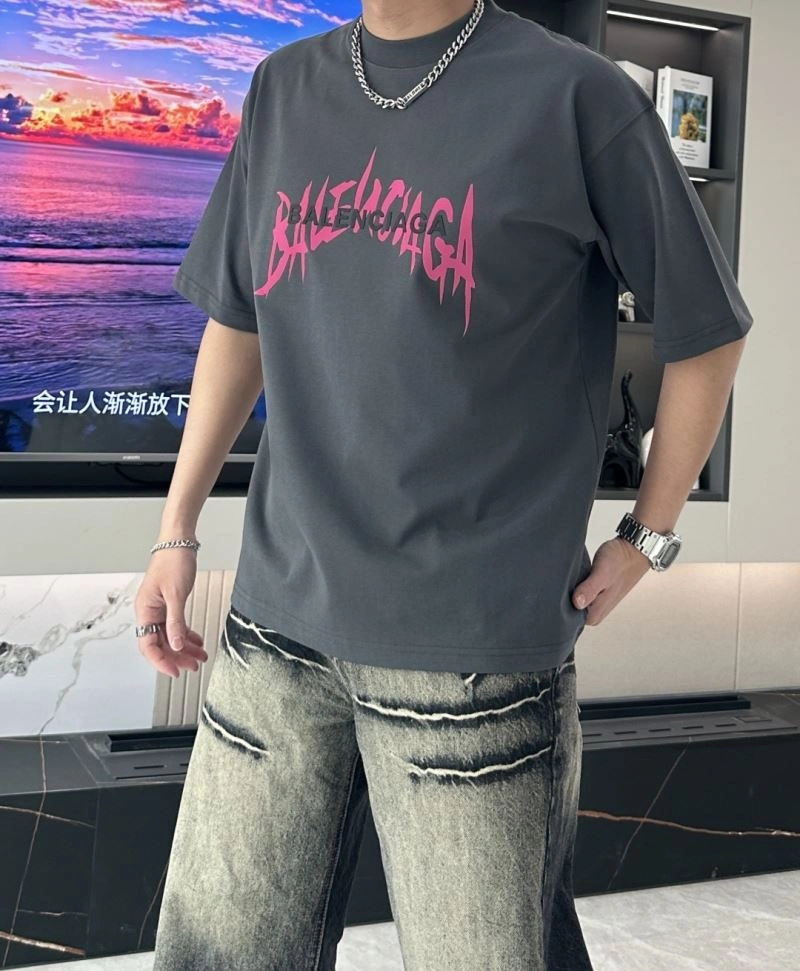 Bargain Balenciaga T-Shirts