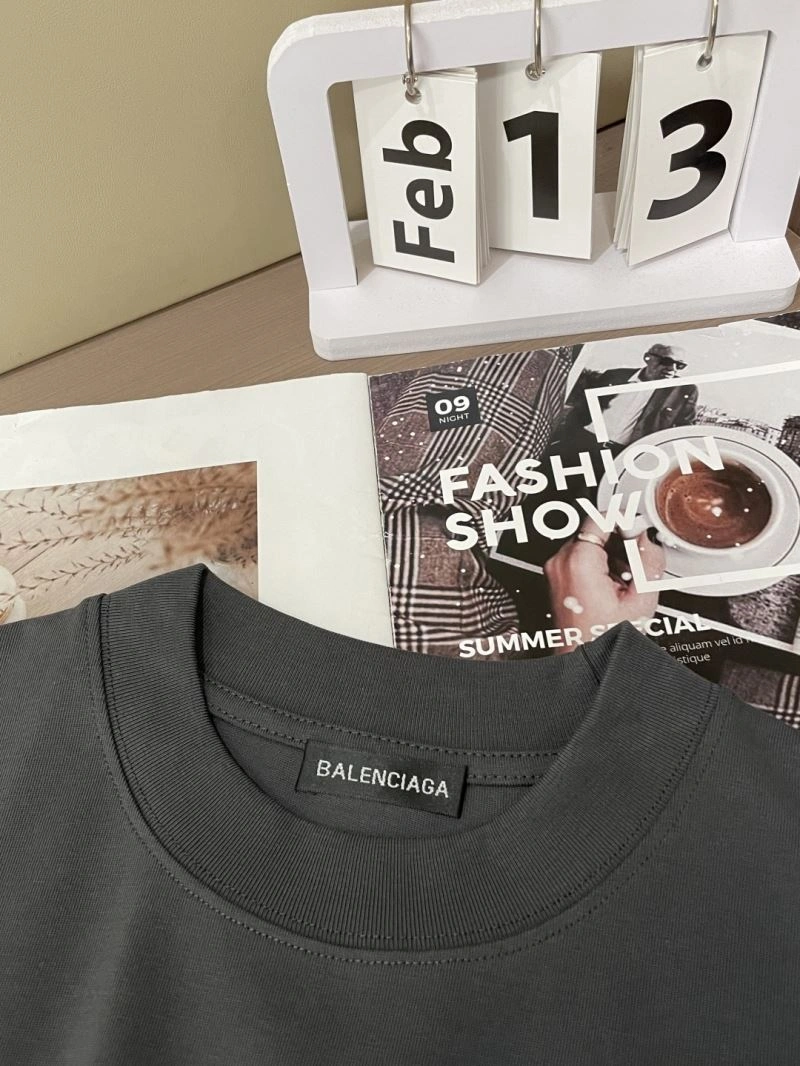 Bargain Balenciaga T-Shirts
