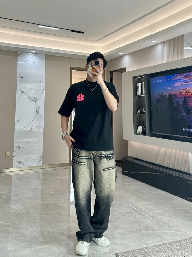 Reasonably priced Balenciaga T-Shirts