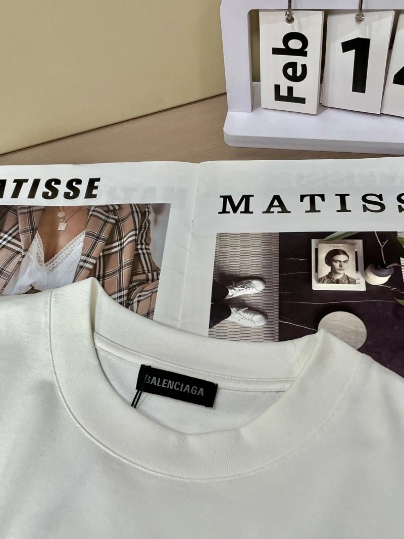 Bargain Balenciaga T-Shirts