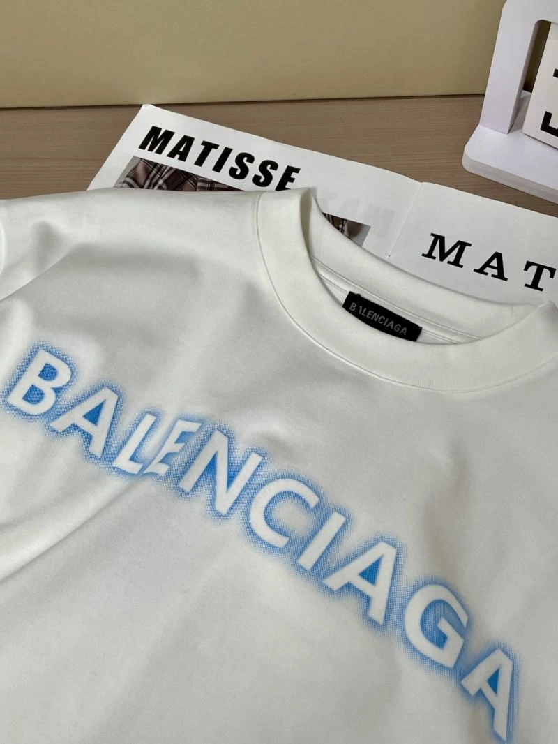 Bargain Balenciaga T-Shirts