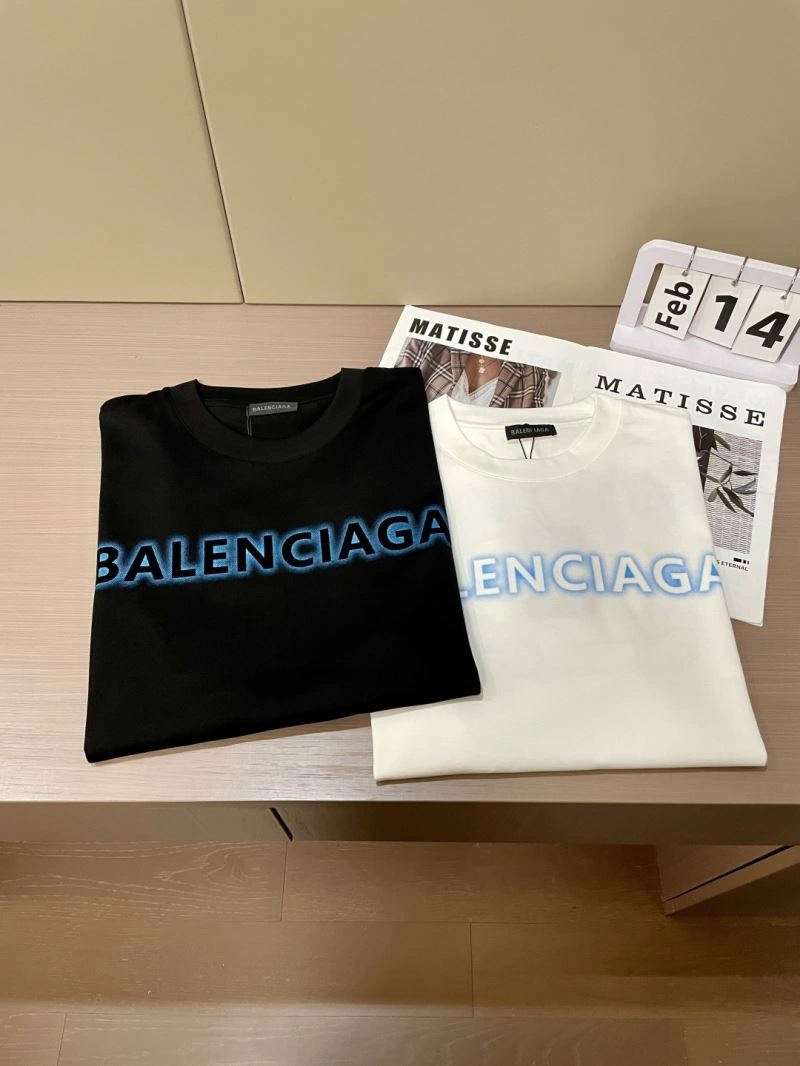 Bargain Balenciaga T-Shirts