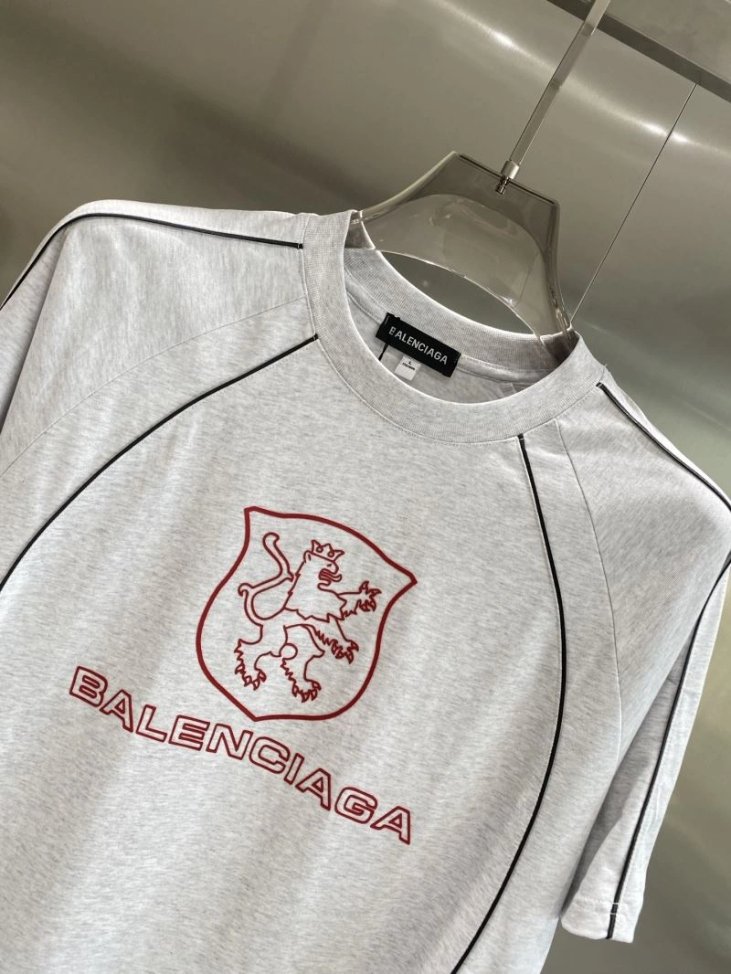 Accurate model Balenciaga T-Shirts