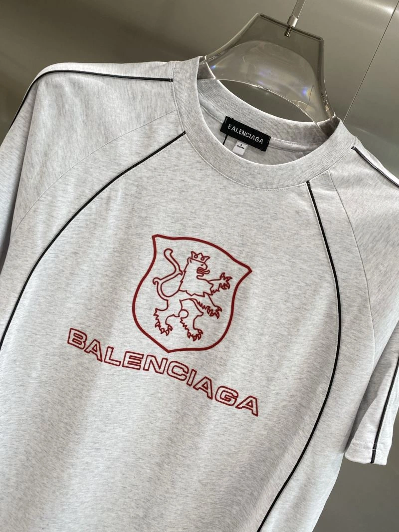 Accurate model Balenciaga T-Shirts
