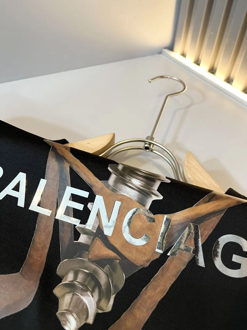 Exact replica Balenciaga T-Shirts