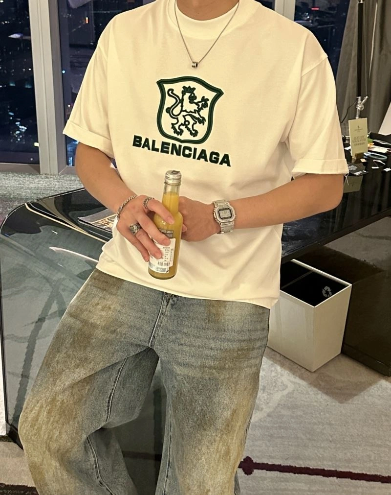 Indistinguishable Balenciaga T-Shirts