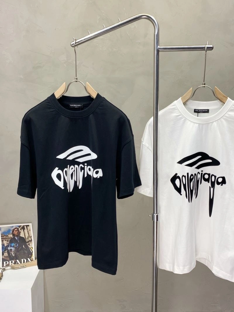 Bargain Balenciaga T-Shirts