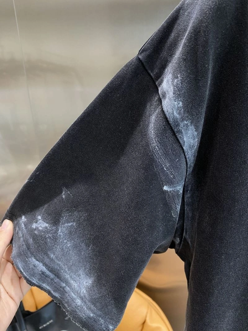 Indistinguishable Balenciaga T-Shirts