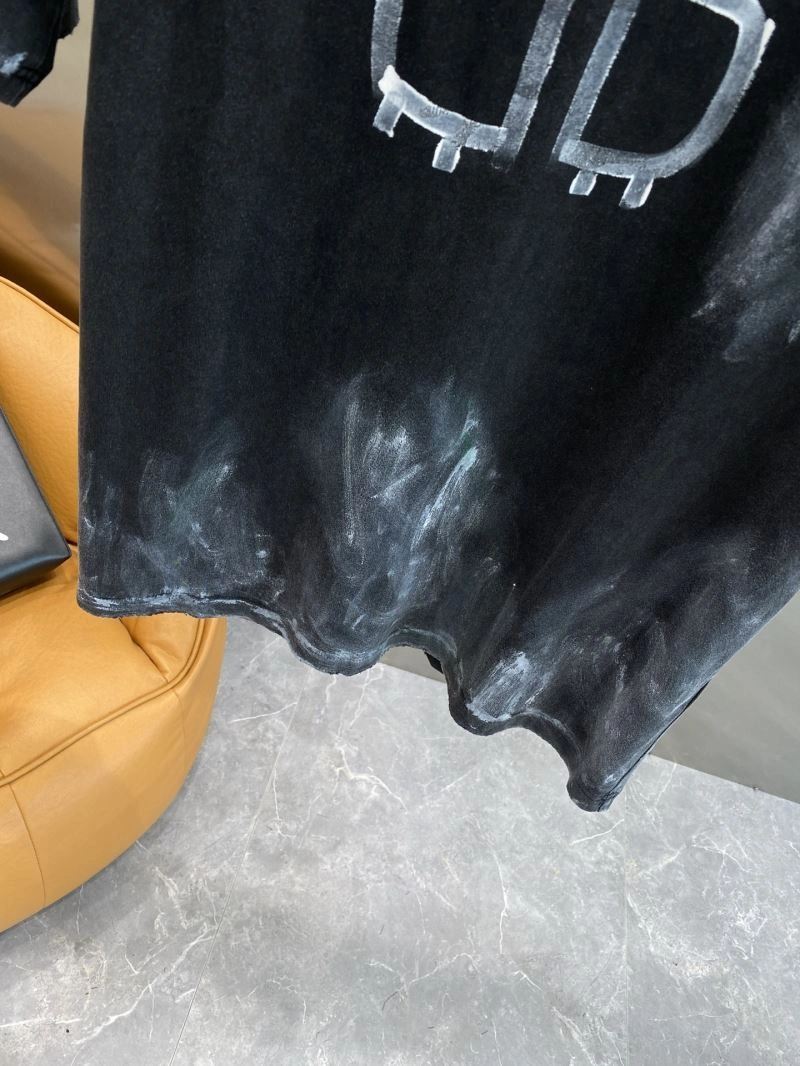 Indistinguishable Balenciaga T-Shirts
